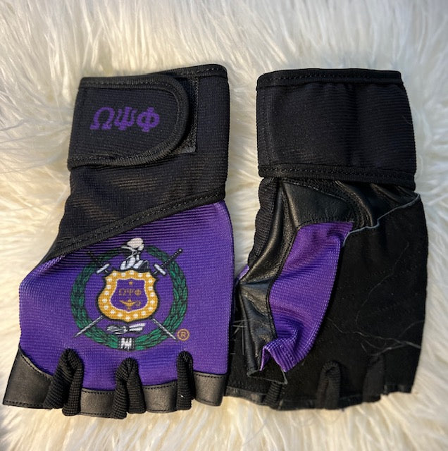 Omega Psi Phi Workout Gloves – Believe Accessories Inc.